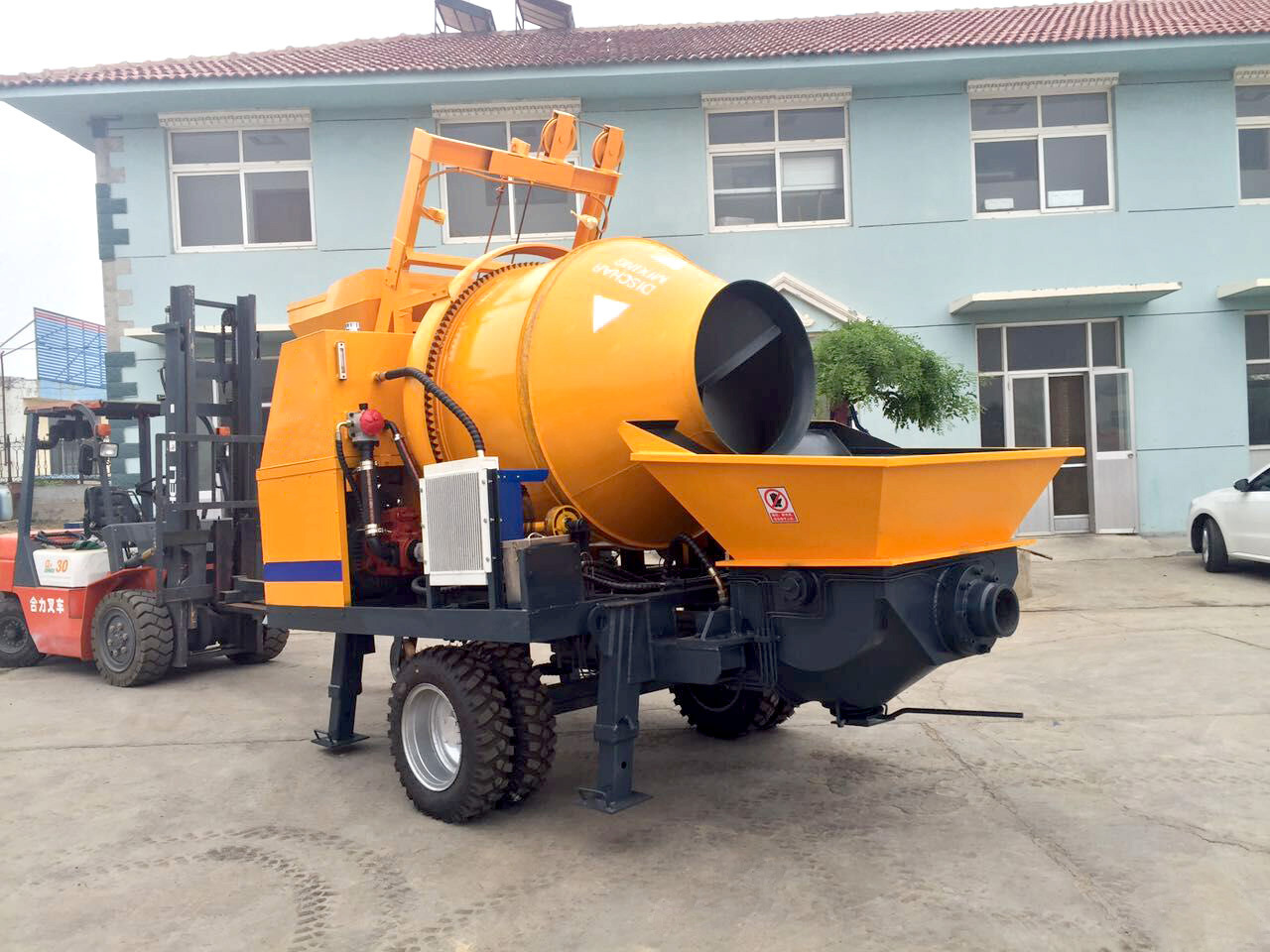Concrete Pump Machines: AIMIX Machines